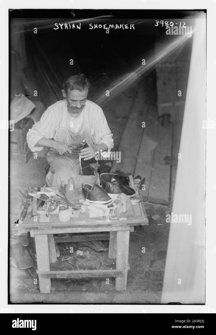 Syrian crafts Black and White Stock Photos & Images - Alamy