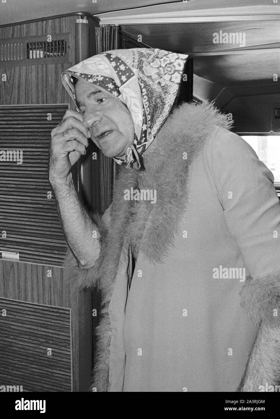 WALTER MATTHAU in HOUSE CALLS (1978), directed by HOWARD ZIEFF. Credit ...