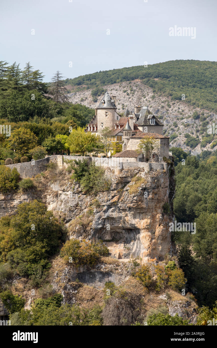 Castle of Belcastel in Lacave. Lot, Midi-Pyrenees, France Stock Photo ...