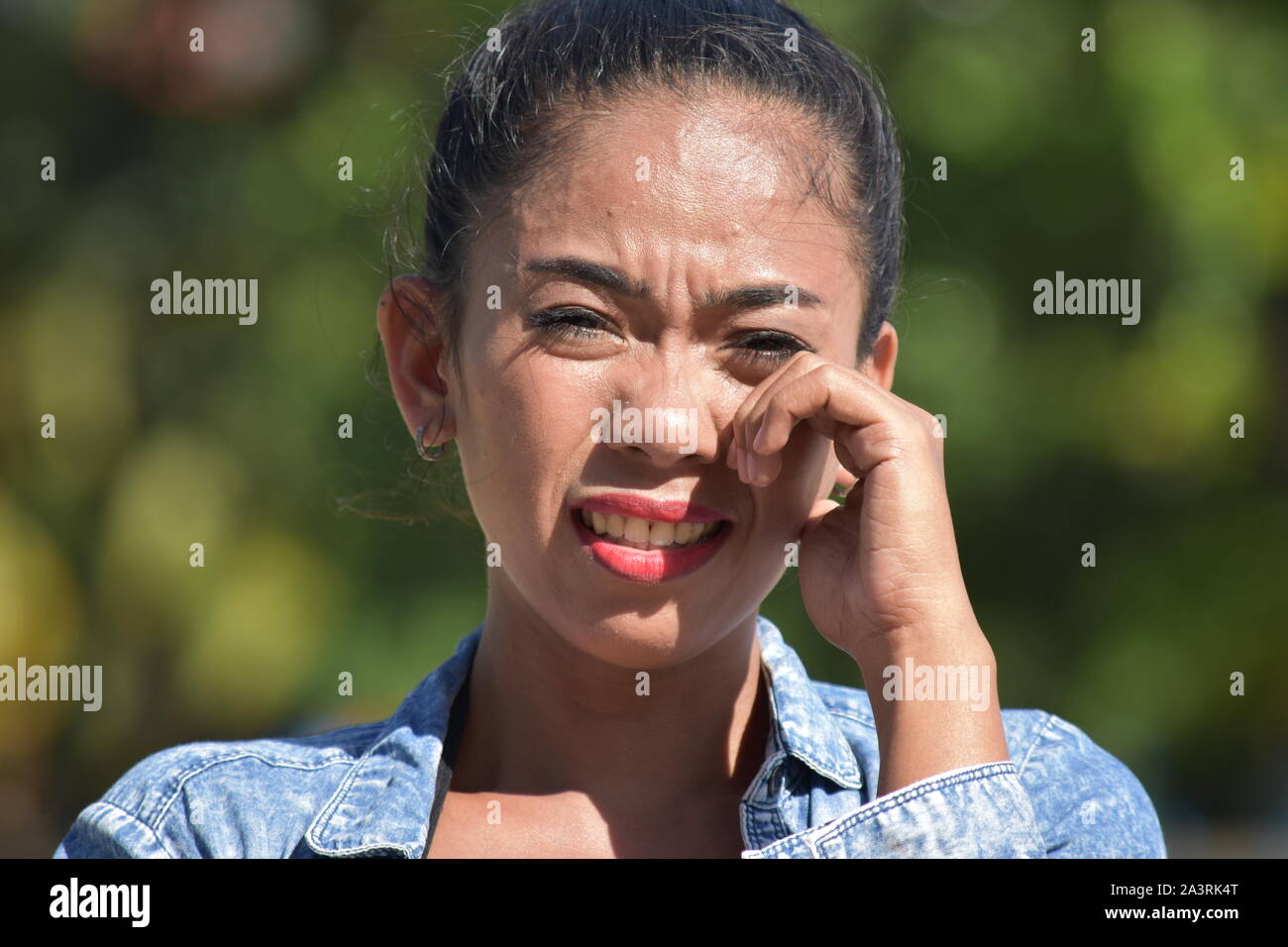 Person crying asia hi-res stock photography and images - Alamy