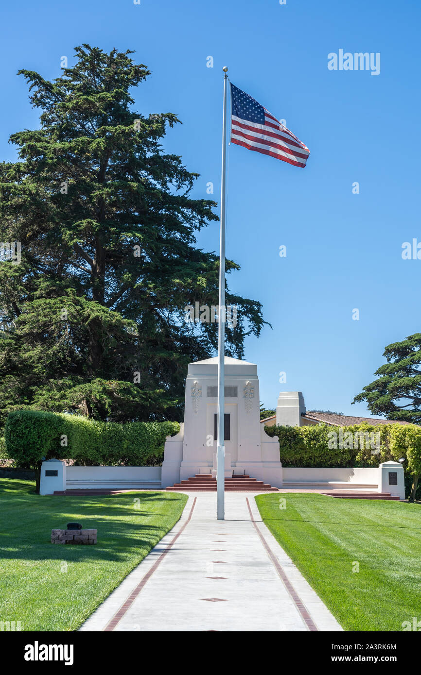Golden gate national cemetery hi-res stock photography and images - Alamy