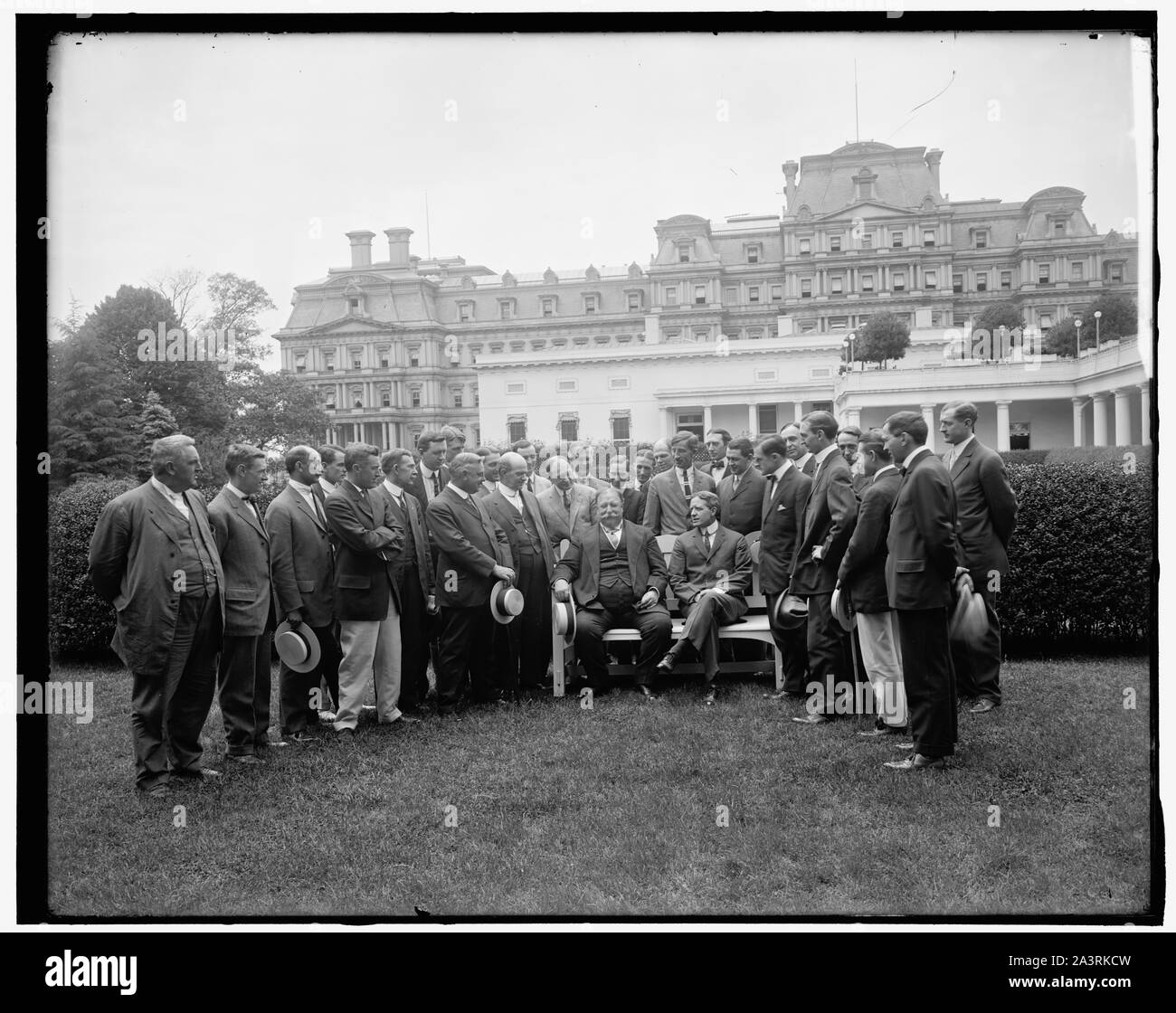 Newspapermen hi-res stock photography and images - Alamy