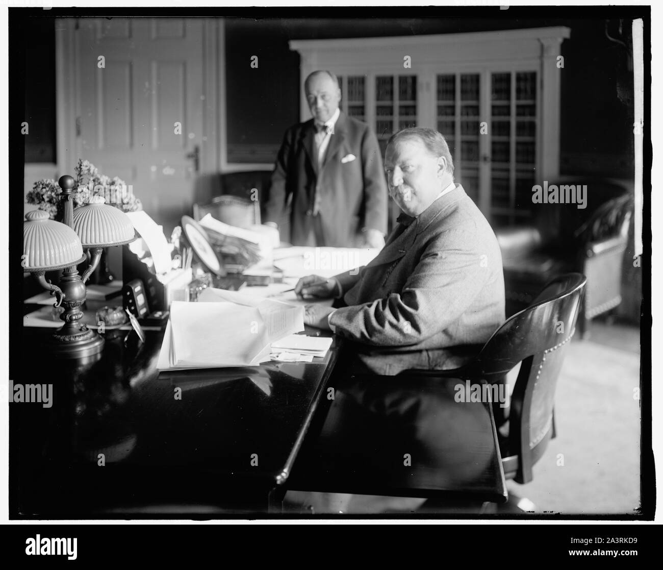 TAFT, WILLIAM HOWARD. SIGNING RECIPROCITY BILL Stock Photo - Alamy