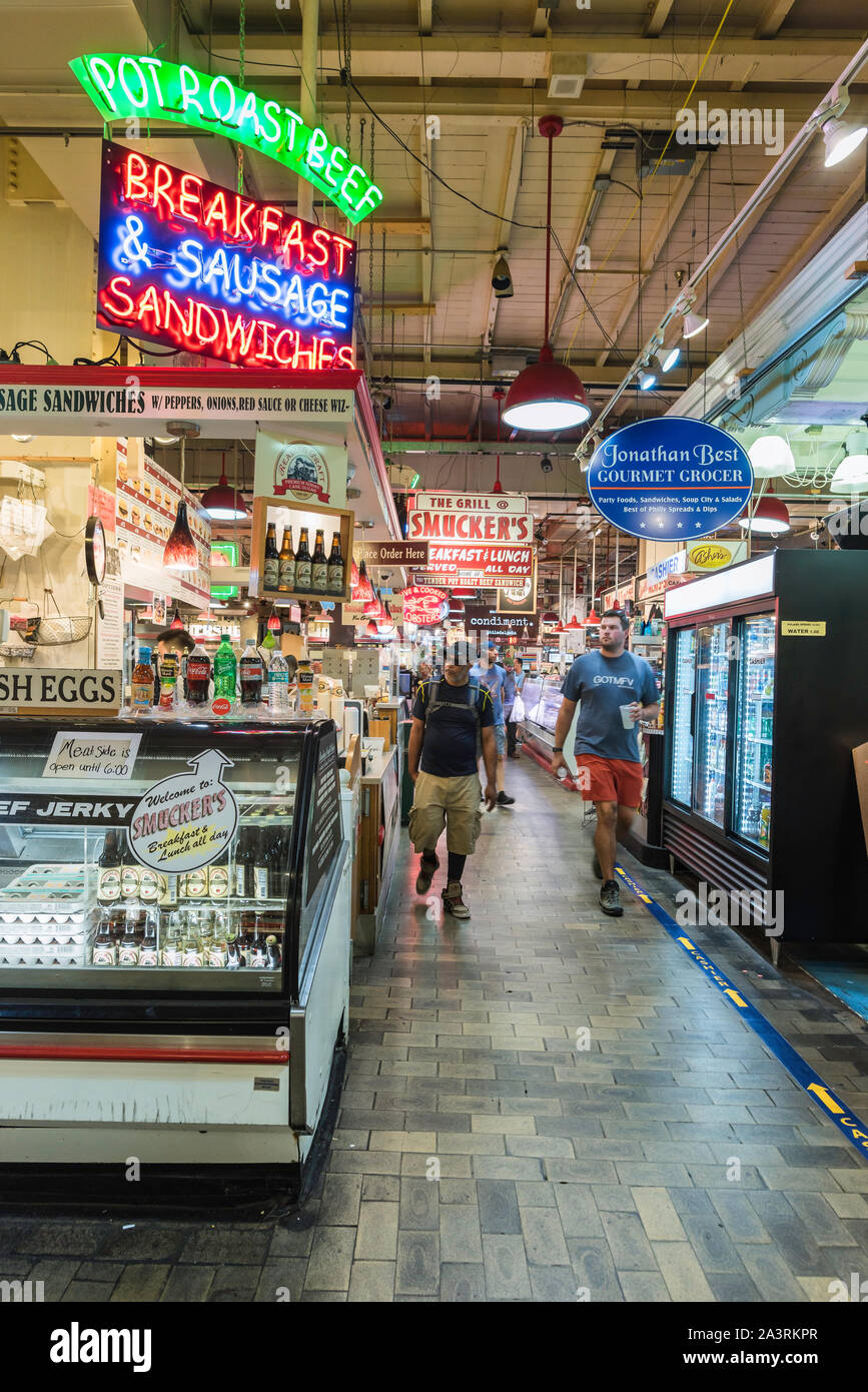 Philadelphia Reading Terminal Market, view of the interior of Reading ...