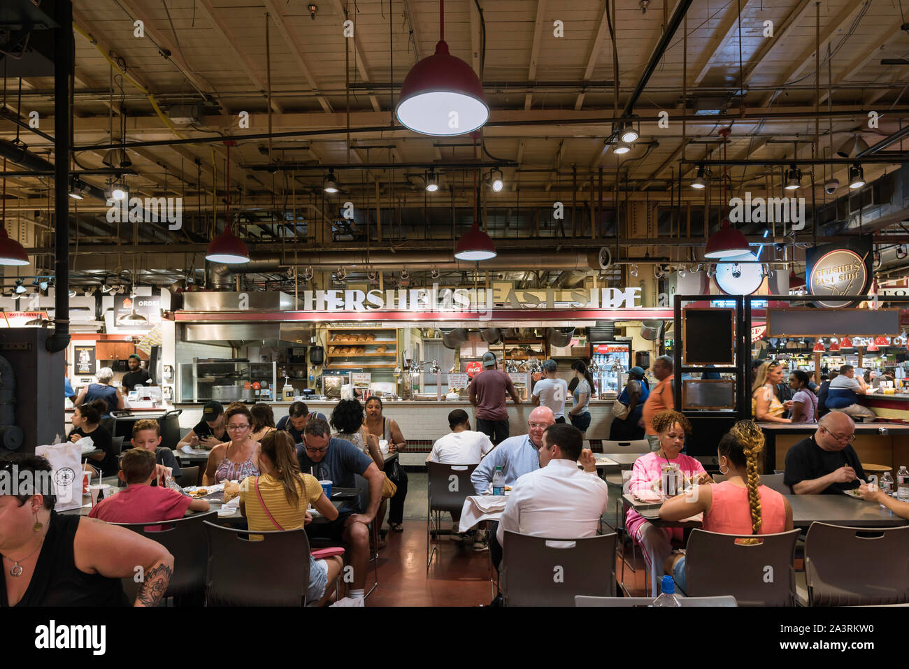 Reading Terminal Market, view of people eating at tables inside Reading ...