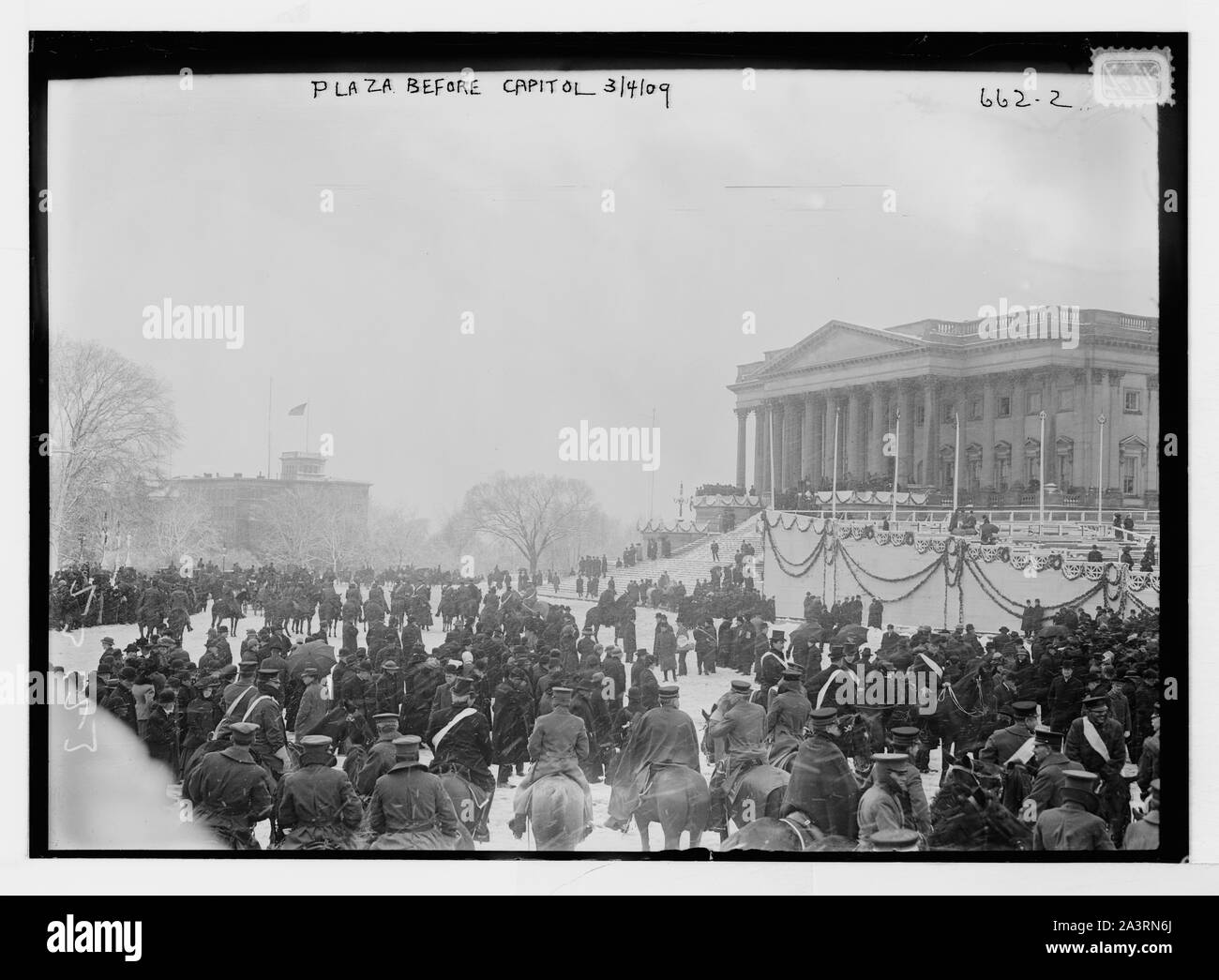 Taft Inauguration, crowd in plaza before Capitol, Washington, D.C Stock ...