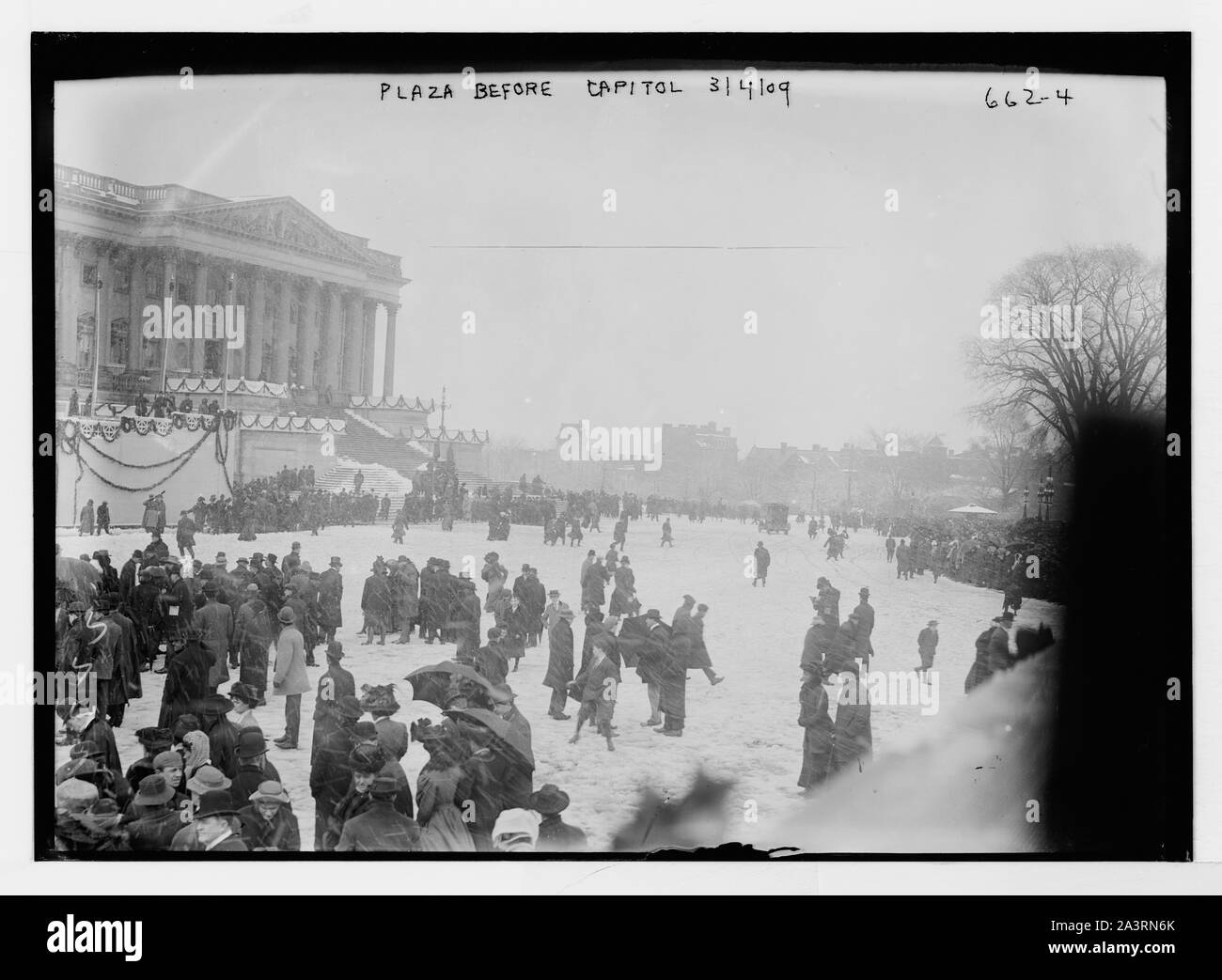 Taft Inauguration, crowd in plaza before Capitol, Washington, D.C Stock ...