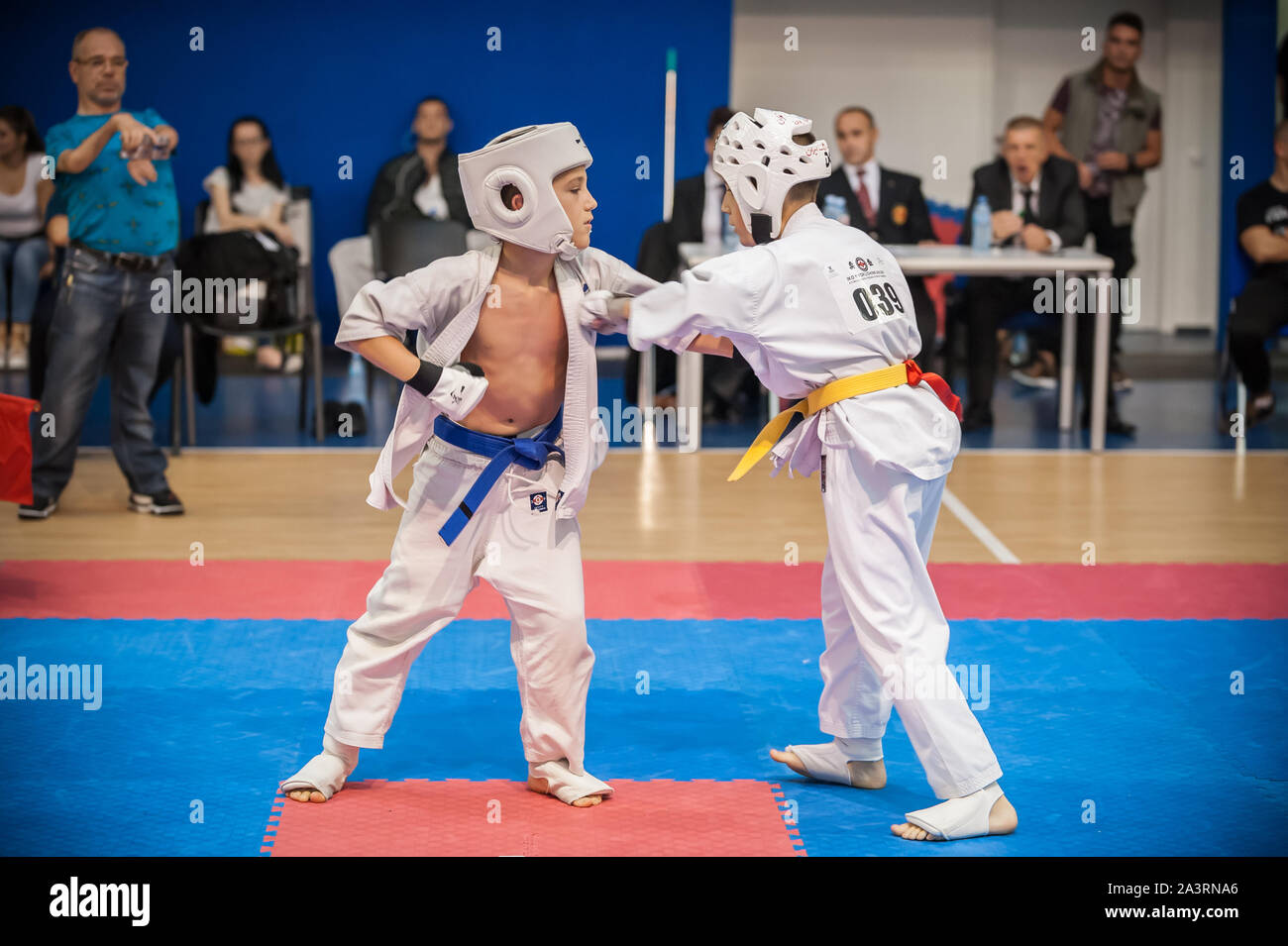 Girl karate trophy hi-res stock photography and images - Alamy