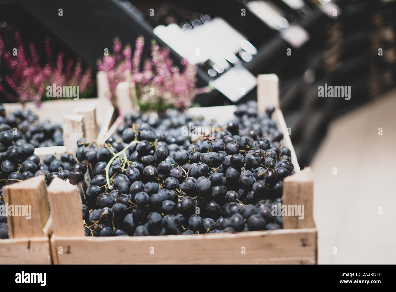 Wine barrel grape display hi-res stock photography and images - Alamy
