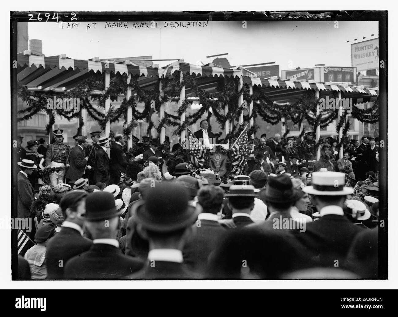 Monument dedication hi-res stock photography and images - Alamy