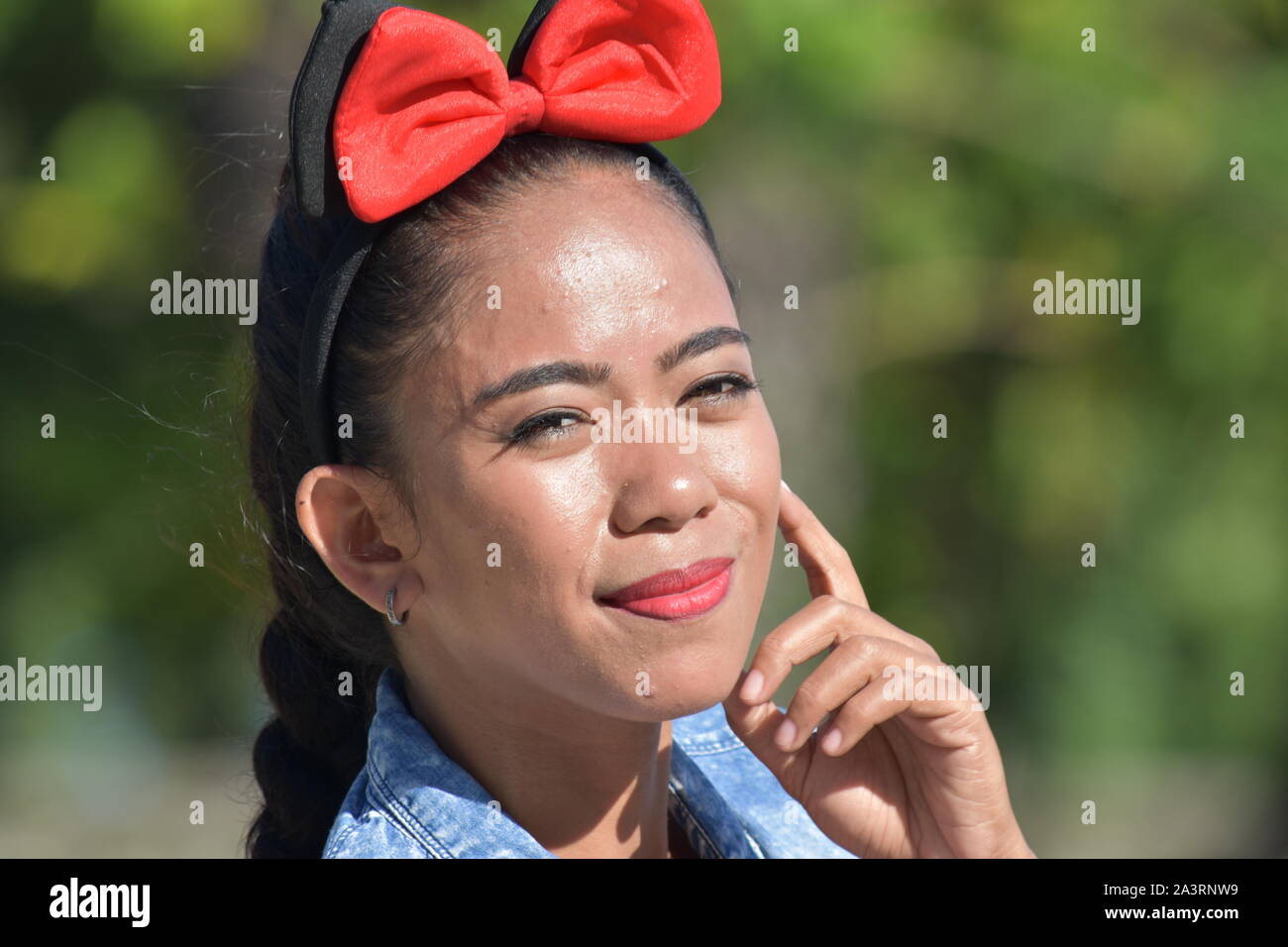 Thoughtful woman woman hi-res stock photography and images - Alamy