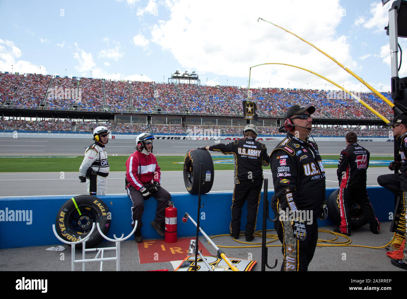 Superspeedway hi-res stock photography and images - Alamy