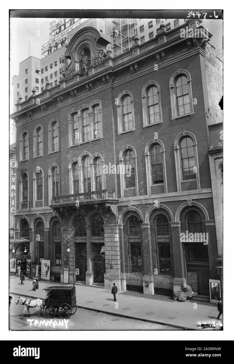 Tammany hall 20th century Black and White Stock Photos & Images - Alamy