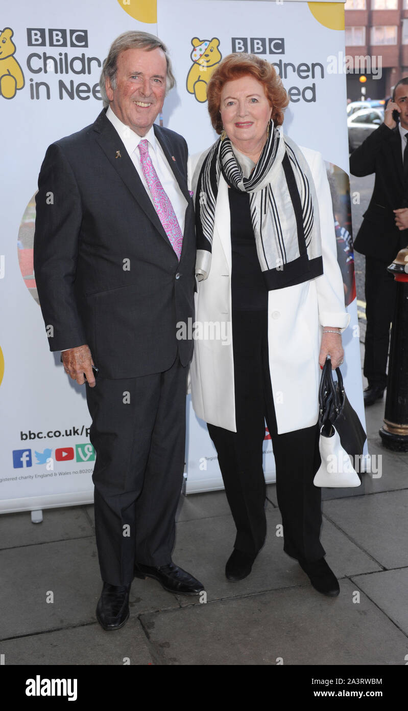 Terry wogan wife hi-res stock photography and images - Alamy