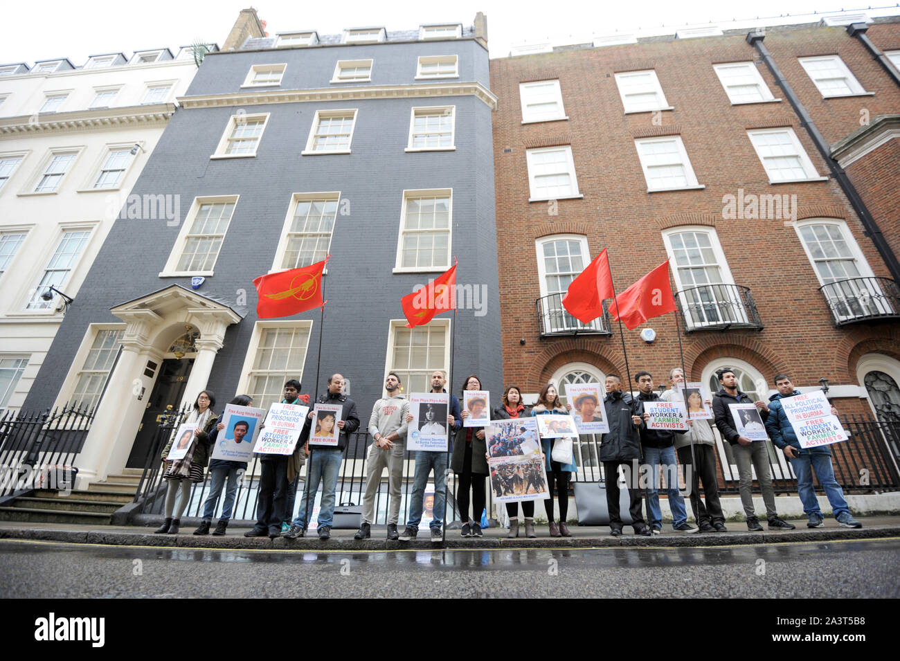 Saudi arabian embassy hi-res stock photography and images - Alamy
