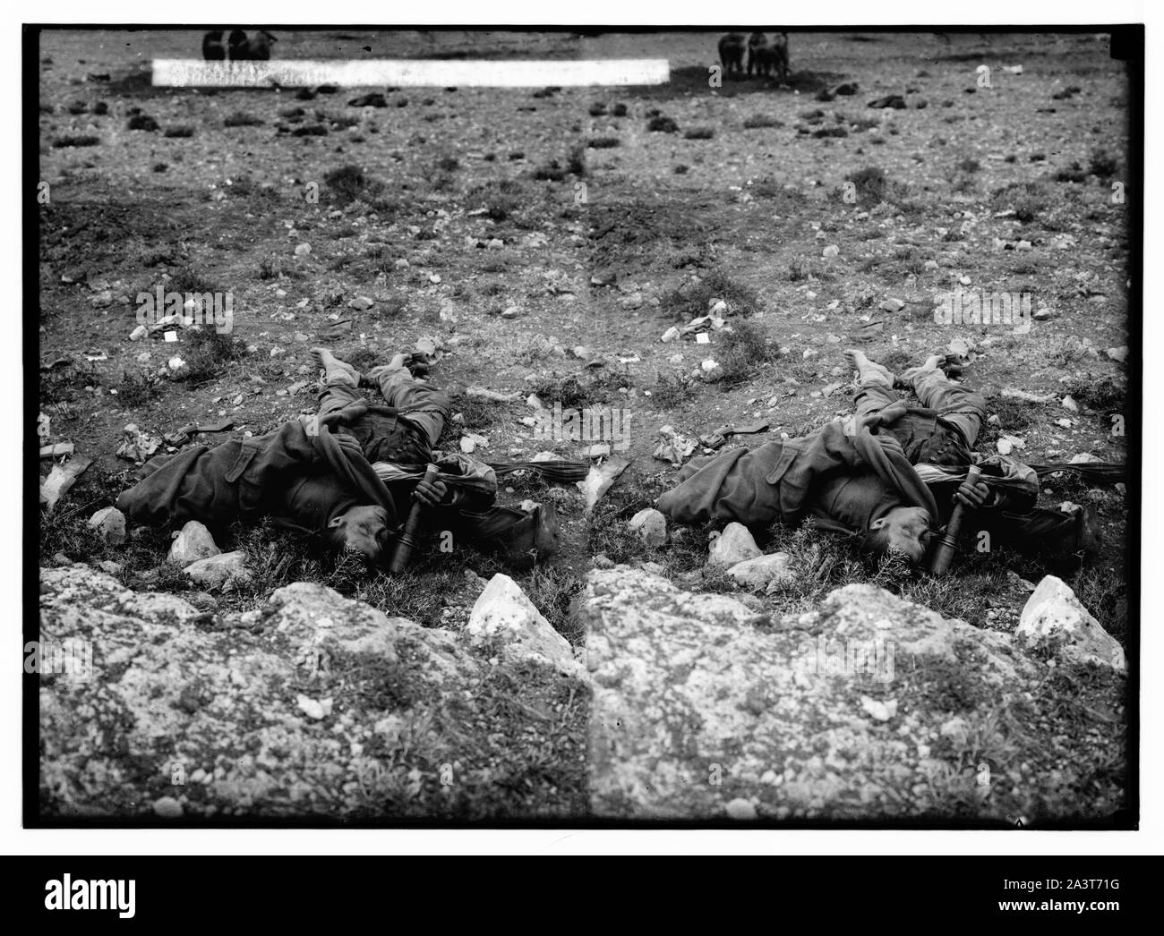 Bomb battlefield hi-res stock photography and images - Alamy