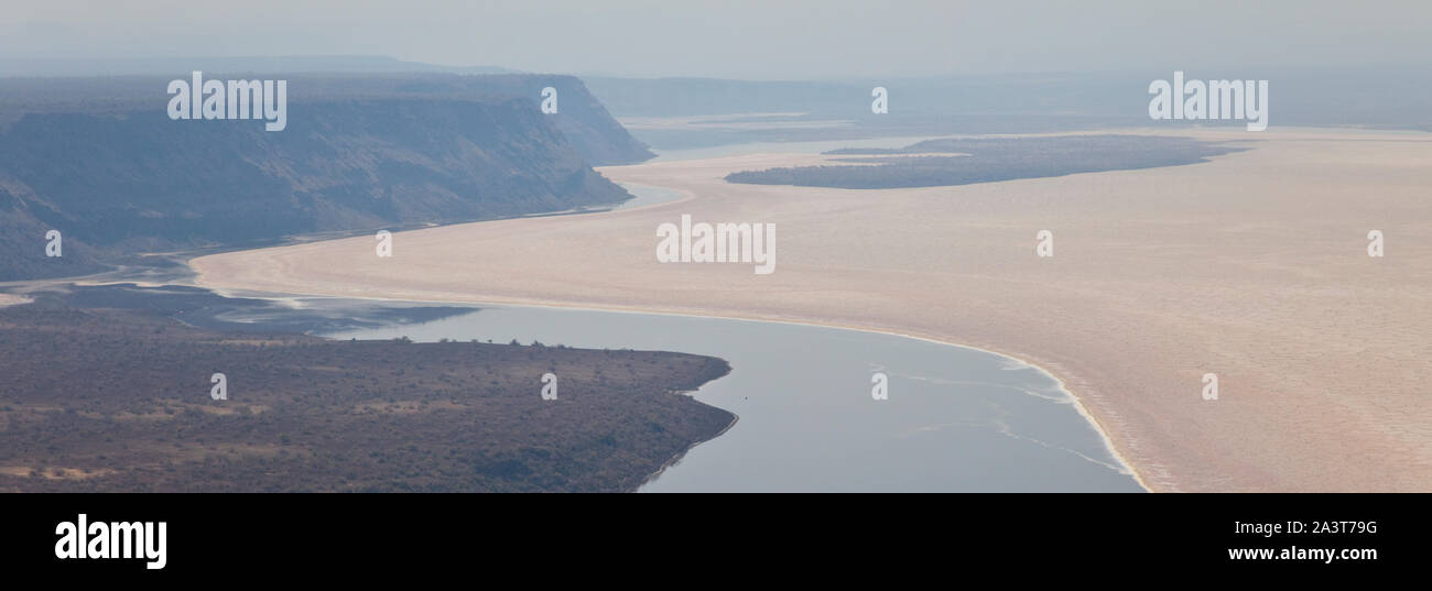 Lago Magadi, Valle del Rift, Kenia, Africa Stock Photo - Alamy