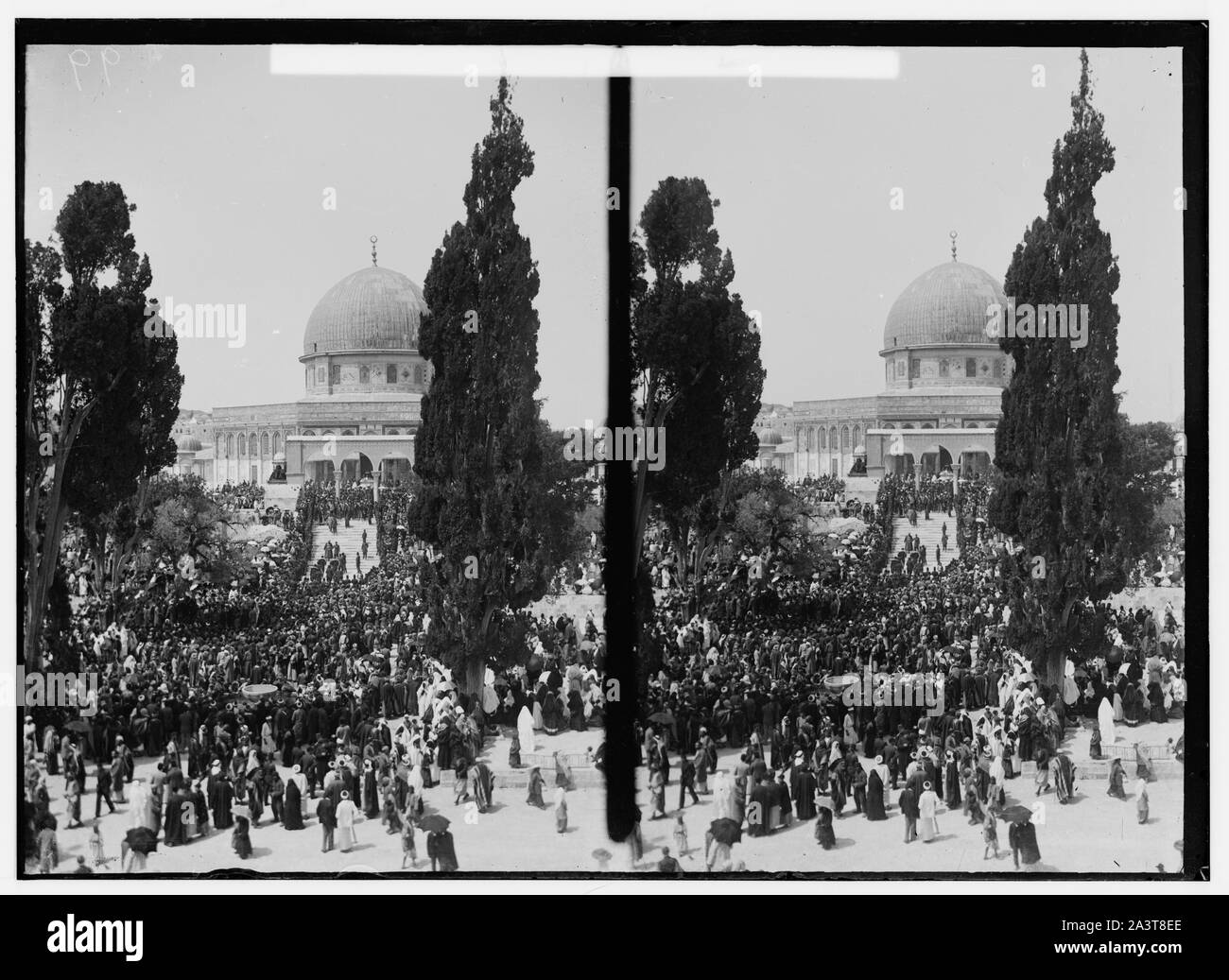 Temple area, Mosque of Omar [i.e., Dome of the Rock], etc. Crowds at ...