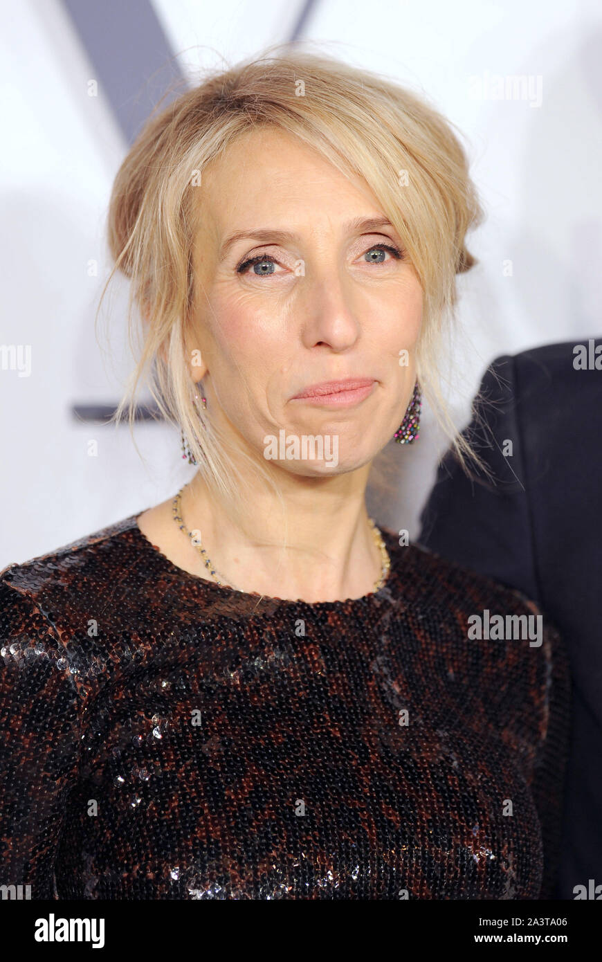 Sam taylor johnson fifty shades of grey hi-res stock photography and ...