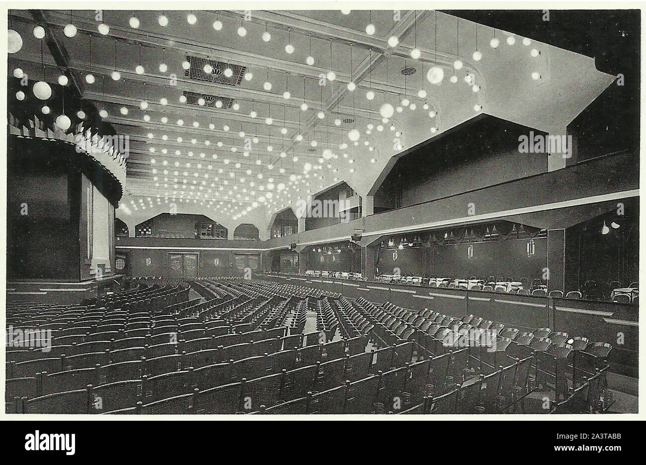 1930s postcard hi-res stock photography and images - Alamy