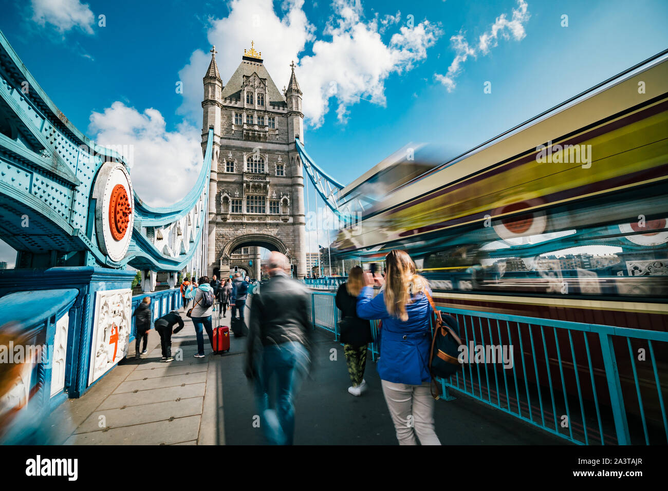 Blurred bus london bridge bus hi-res stock photography and images - Alamy