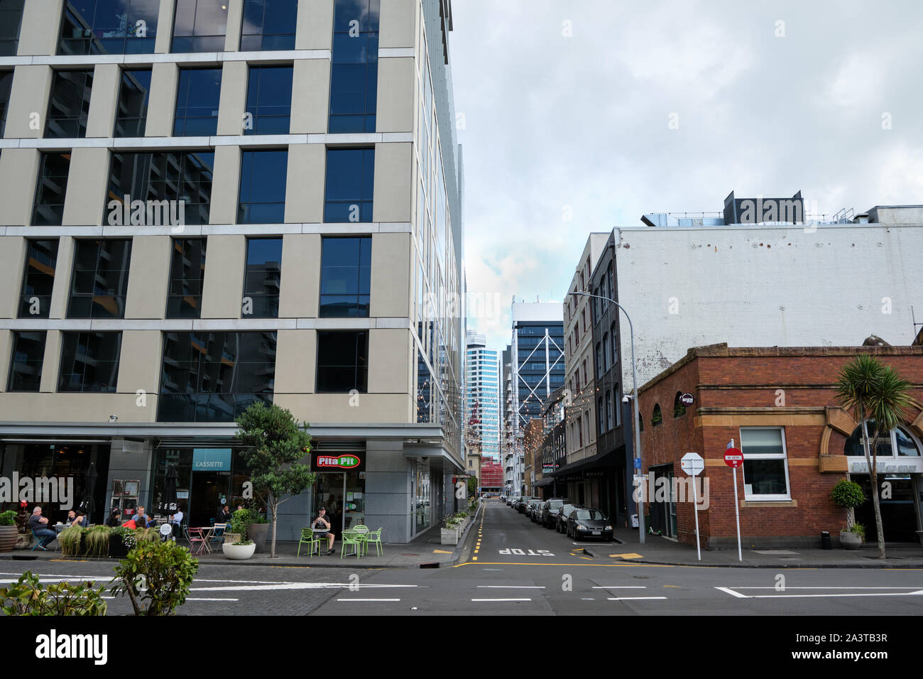 Auckland downtown modern architecture hi-res stock photography and ...
