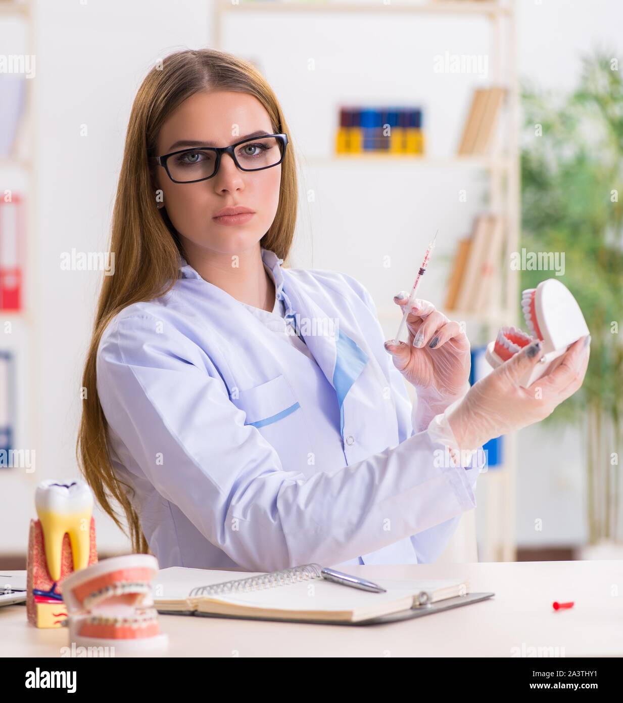 The dentistry student practicing skills in classroom Stock Photo - Alamy