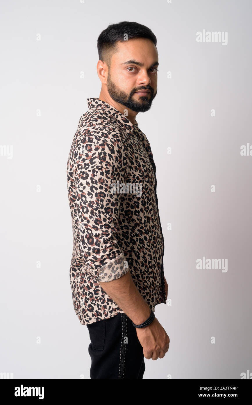 Leopard looking over shoulder hi-res stock photography and images - Alamy
