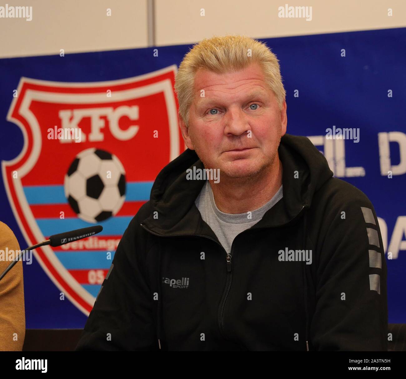Presentation stefan effenberg hi-res stock photography and images - Alamy