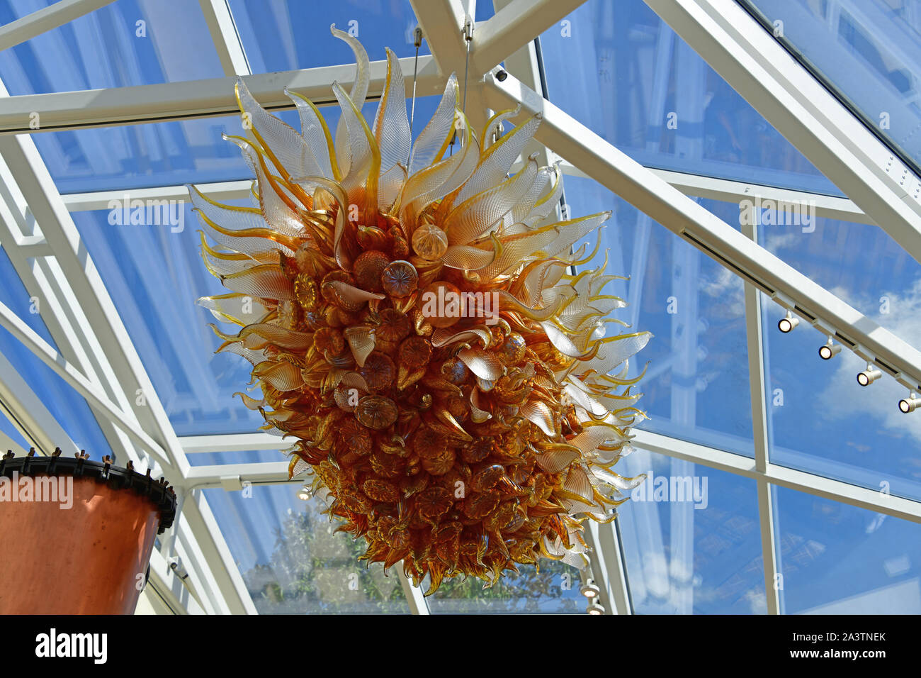 Loretto, KY, USA 09-28-19: Makers Mark Distillery Features Glasswork of ...