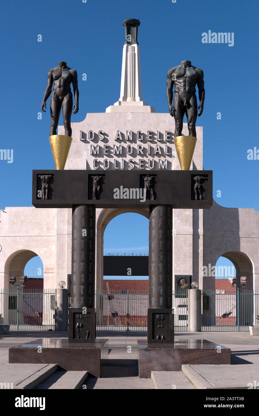 The los angeles memorial coliseum hi-res stock photography and images ...