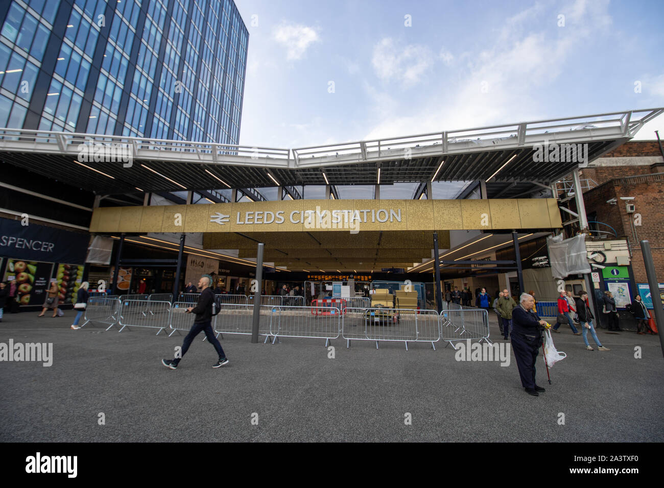 Leeds UK, 9th October 2019: Photo of construction work being done on ...