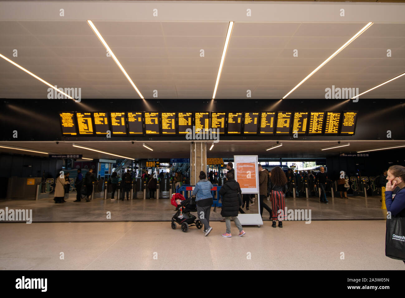 Leeds UK, 9th October 2019: Photo of the Leeds City Train Station ...