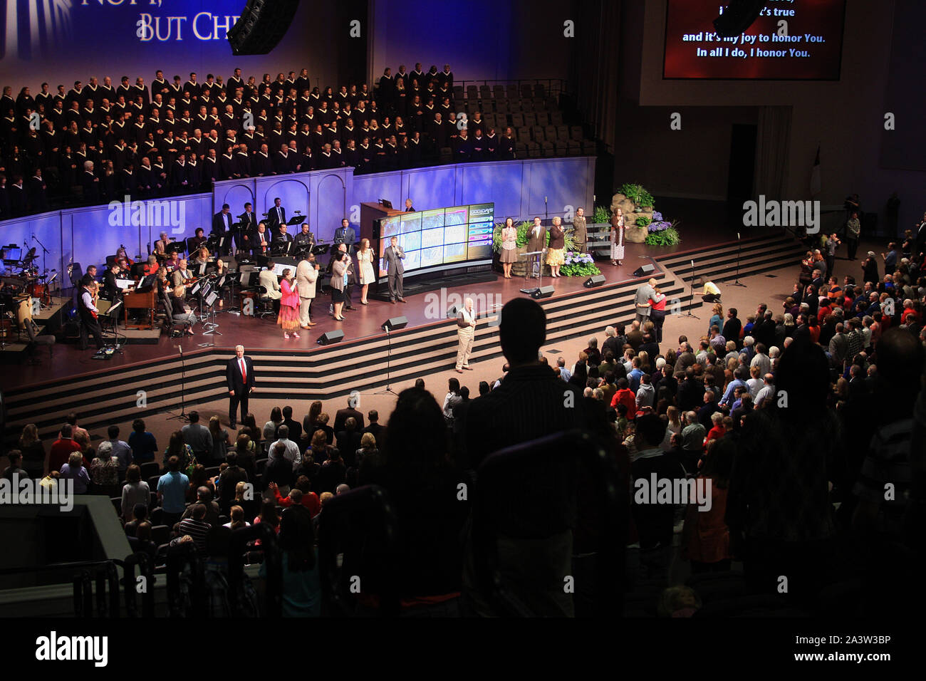 Worship at Thomas Road Baptist Church in Lynchburg, VA, USA Stock Photo ...
