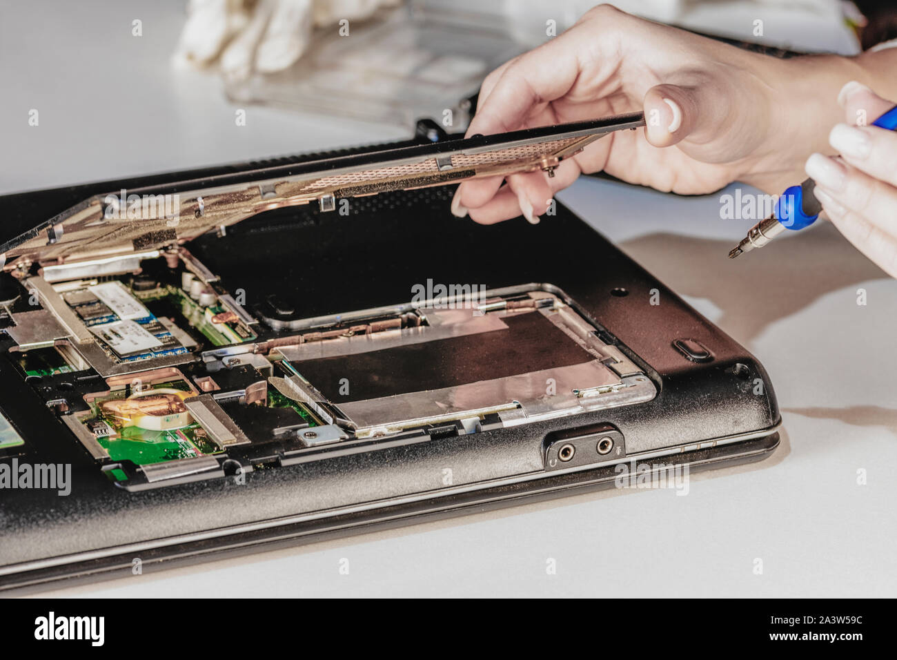 Remove the cover hi-res stock photography and images - Alamy