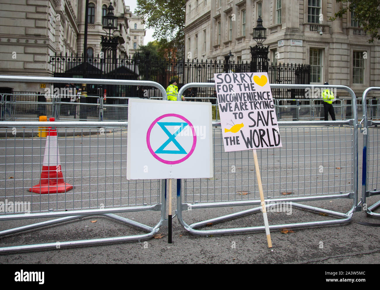 Flags and protest boards hi-res stock photography and images - Alamy