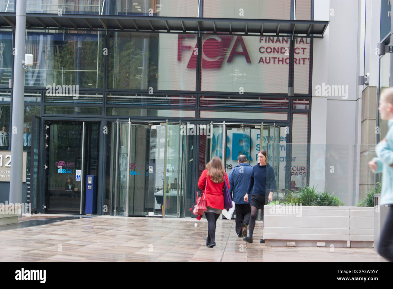 Financial conduct authority building hi-res stock photography and ...