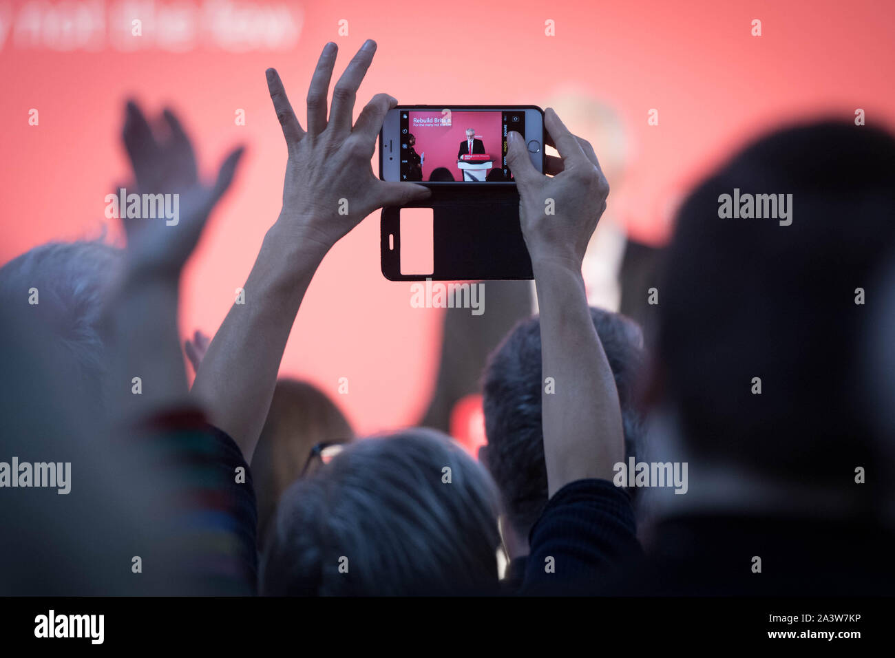 Being filmed on a mobile phone hi-res stock photography and images - Alamy