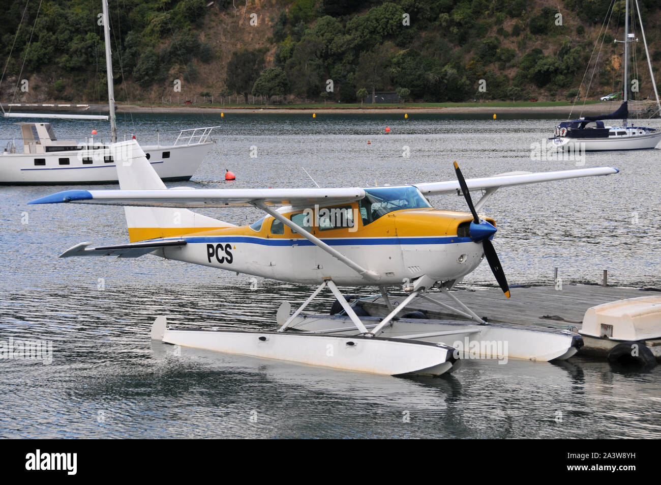 Float plane new zealand hi-res stock photography and images - Alamy