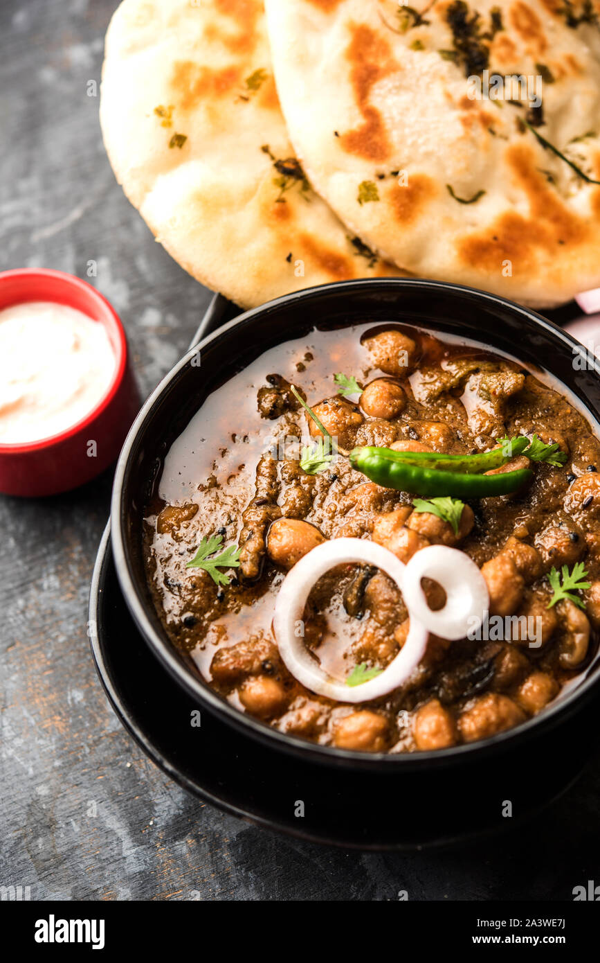 Pindi Chole Kulche or roadside choley Kulcha popular in India and ...