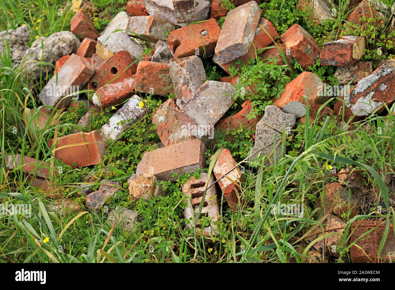 Pile of bricks hi-res stock photography and images - Alamy