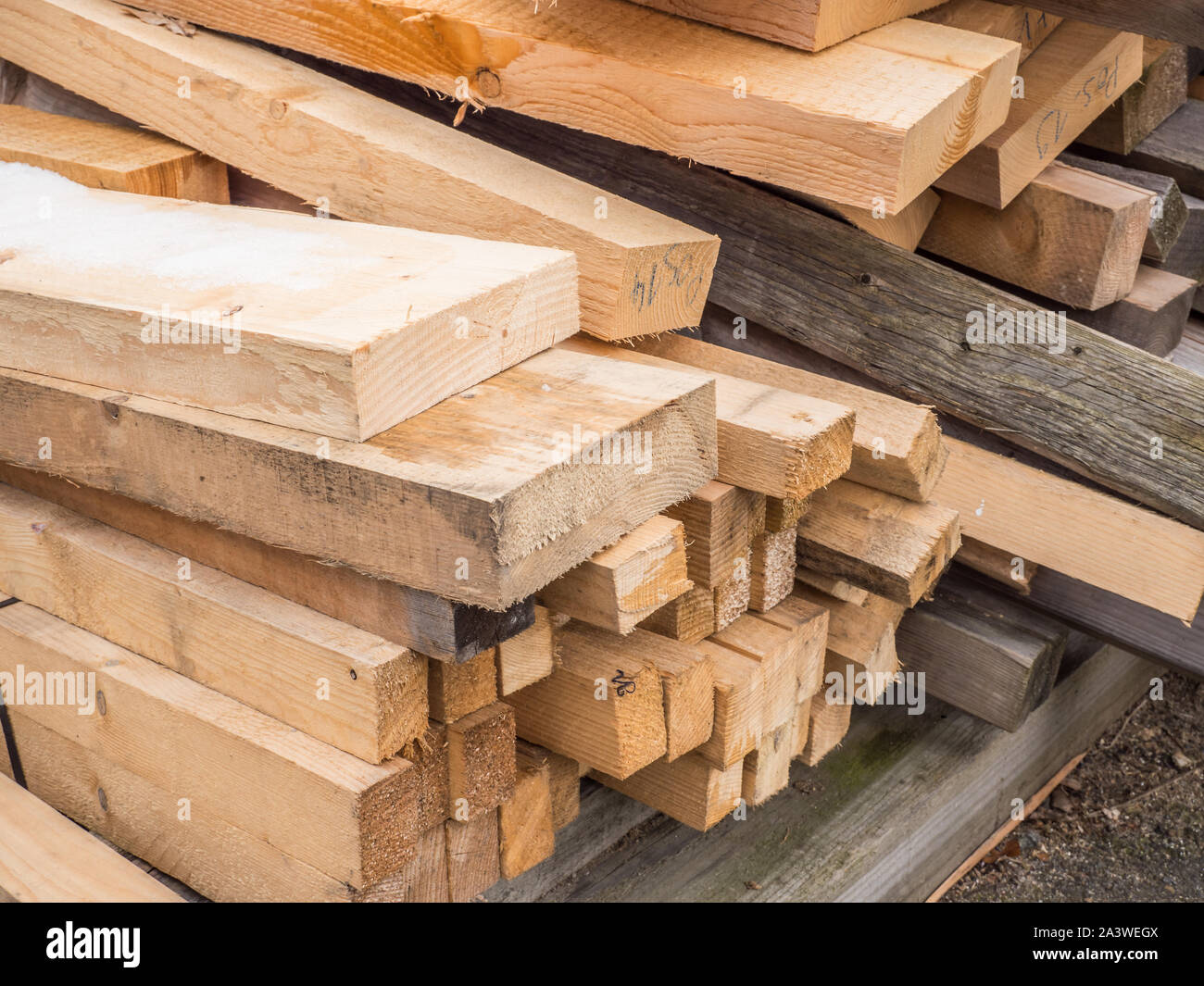 lumber structural timber indusrty Stock Photo - Alamy