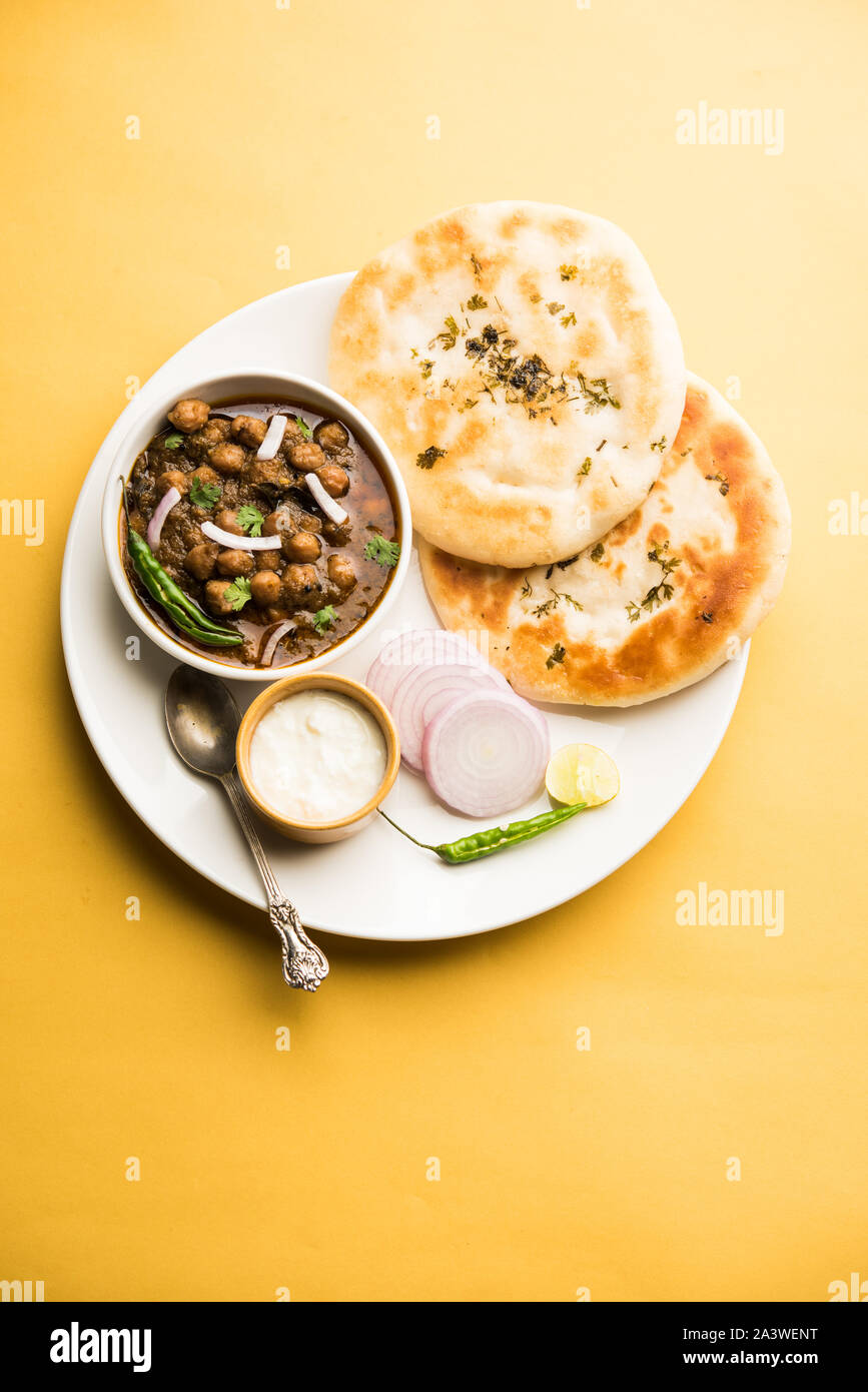 Pindi Chole Kulche or roadside choley Kulcha popular in India and ...