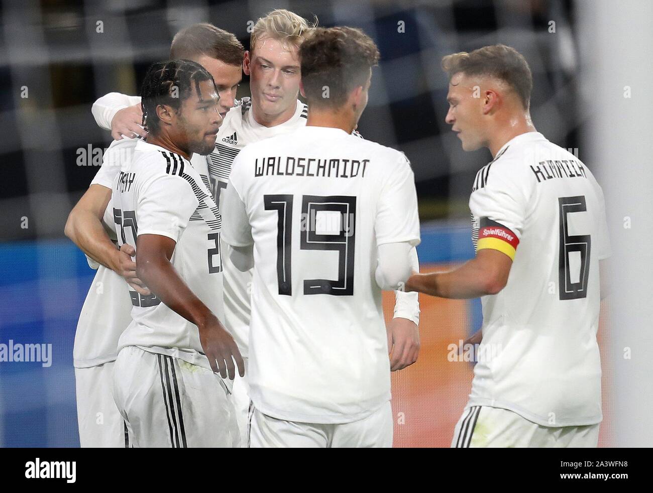 Dortmund, Deutschland. 09th Oct, 2019. firo: 09.10.2019 Football, 2019/ ...