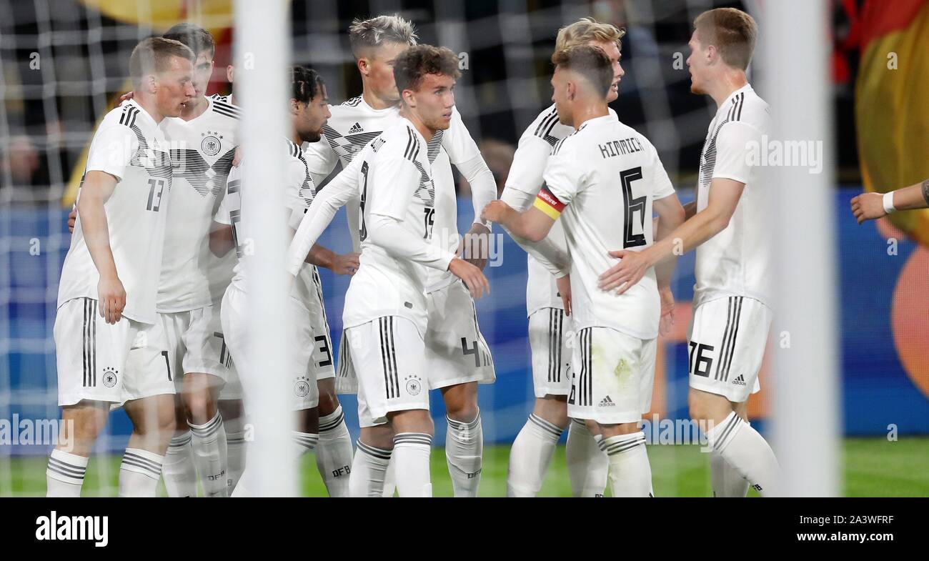 Dortmund, Deutschland. 09th Oct, 2019. firo: 09.10.2019 Football, 2019/ ...