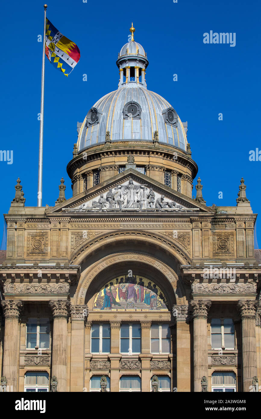 The magnificent exterior of Council House - the home of Birmingham City ...