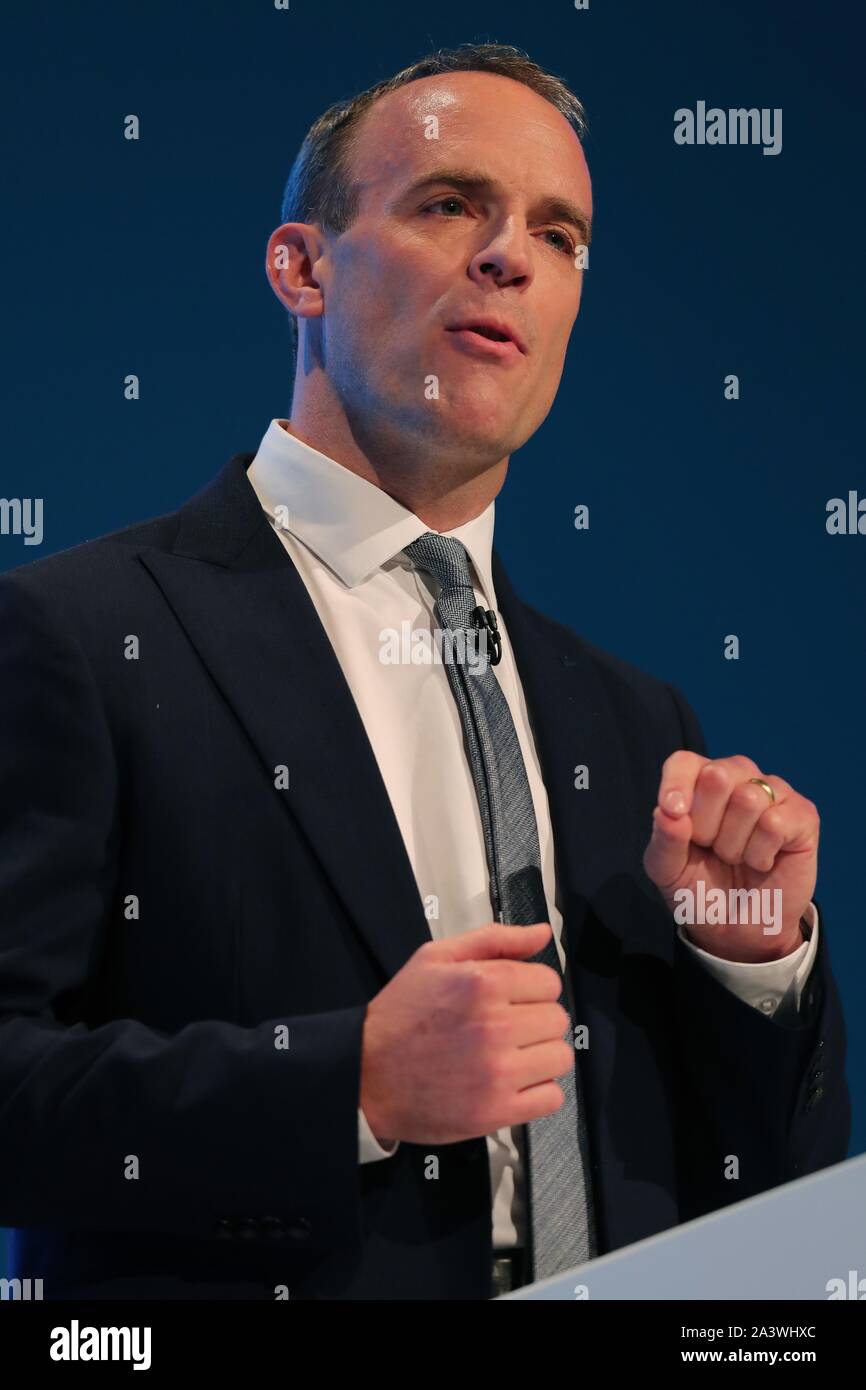 Commonwealth affairs dominic raab hi-res stock photography and images ...