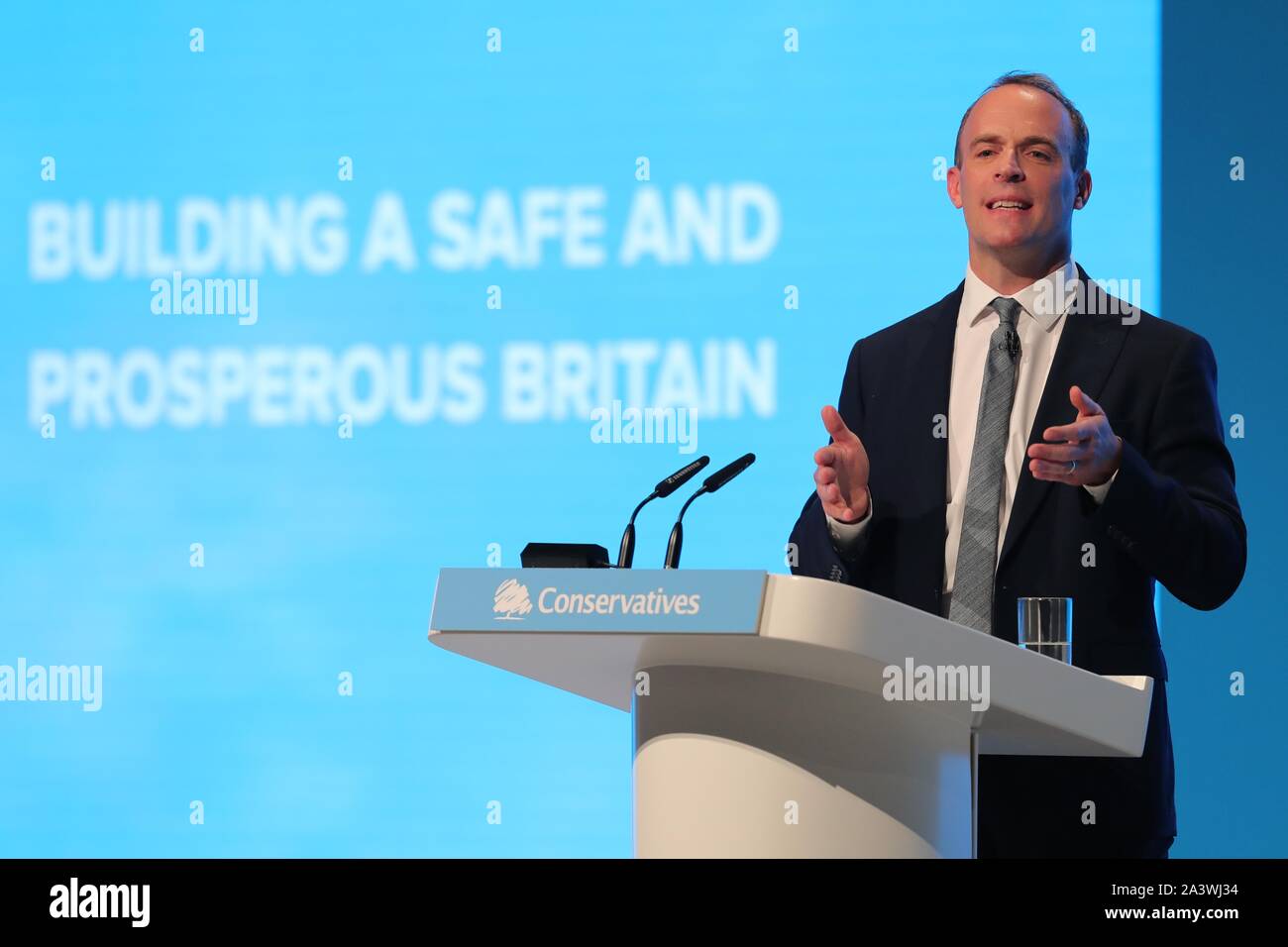 Commonwealth affairs dominic raab hi-res stock photography and images ...