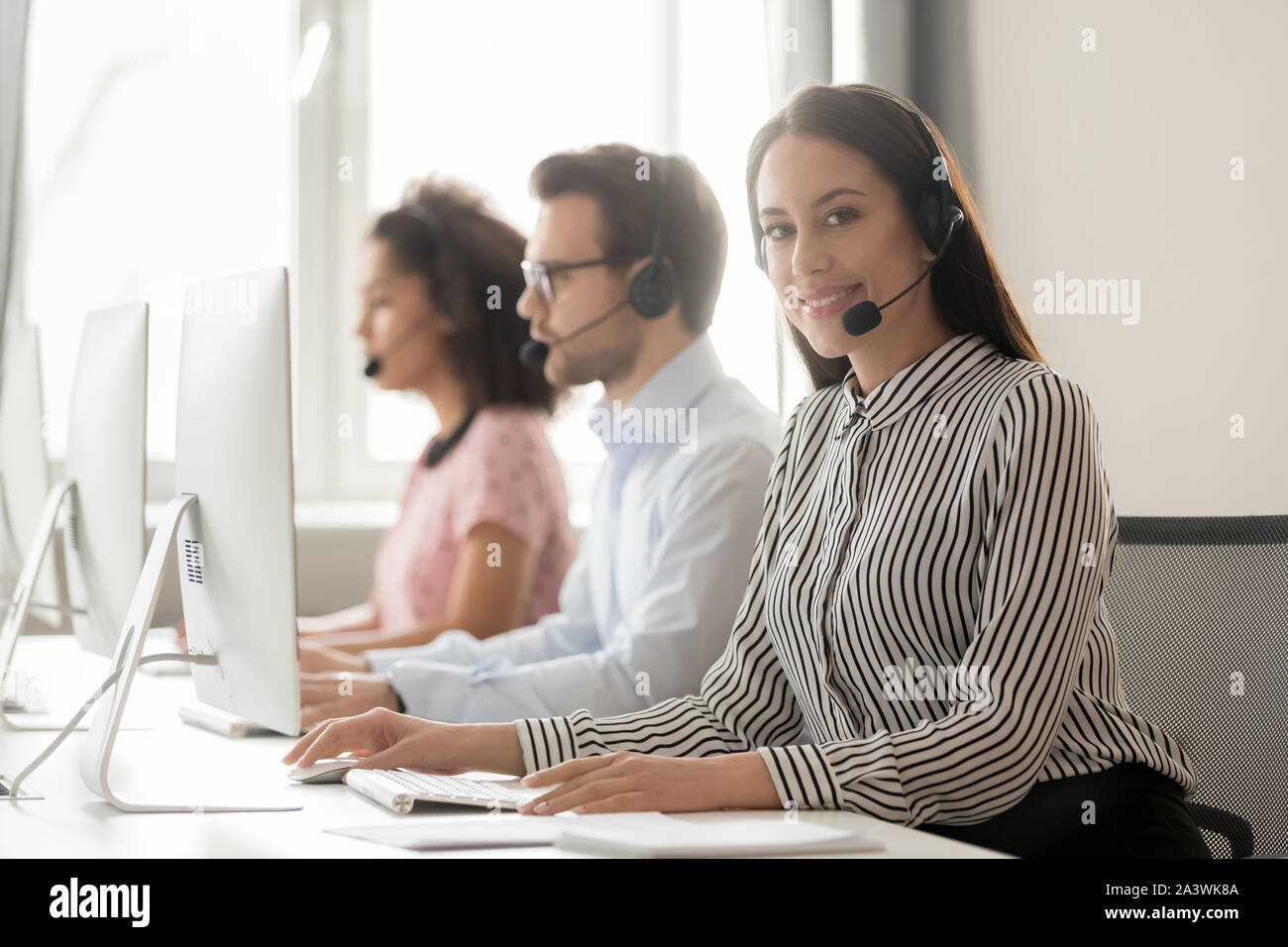 Call center office working hi-res stock photography and images - Alamy