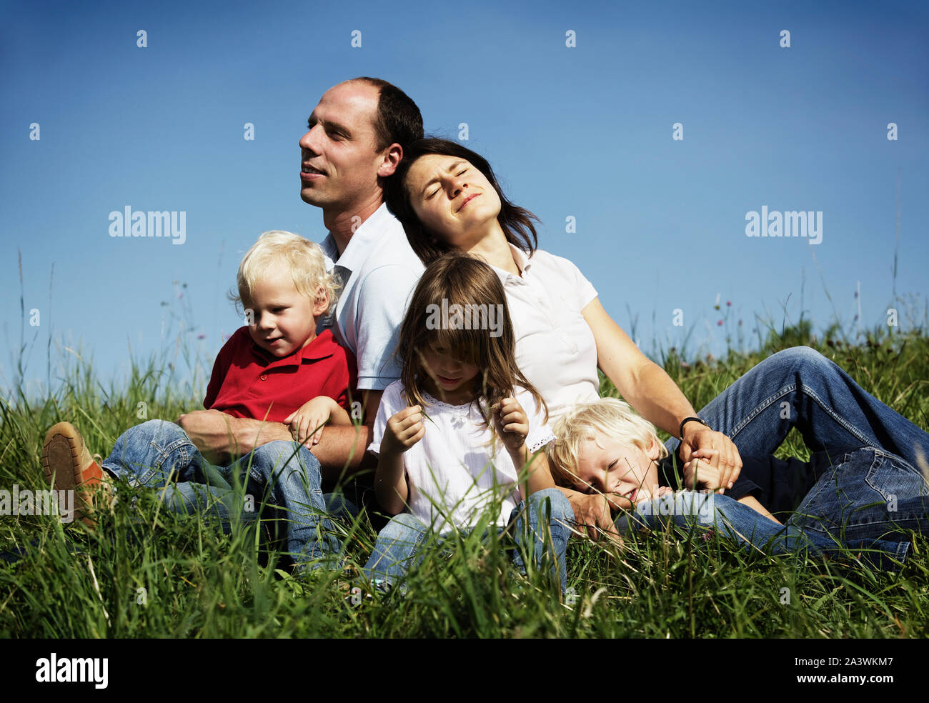 Unwind family hi-res stock photography and images - Alamy